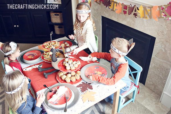 Thanksgiving Kids Table