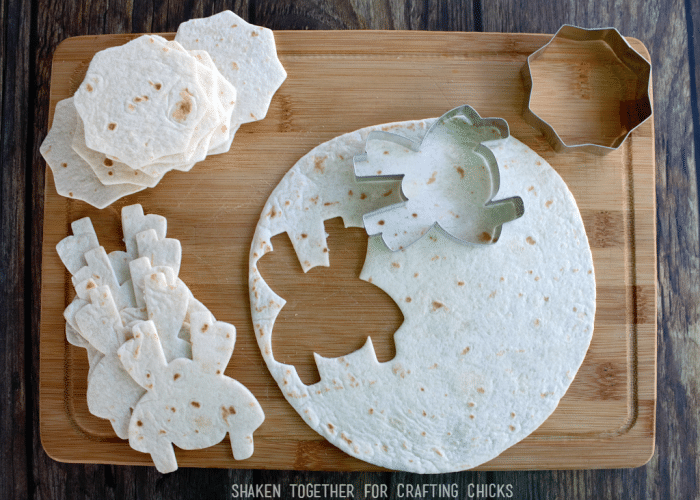 Cinnamon Sugar Spider Chips - The Crafting Chicks