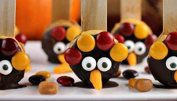Candy Corn Turkey Thanksgiving Cupcakes: Adorable Thanksgiving Treats ...