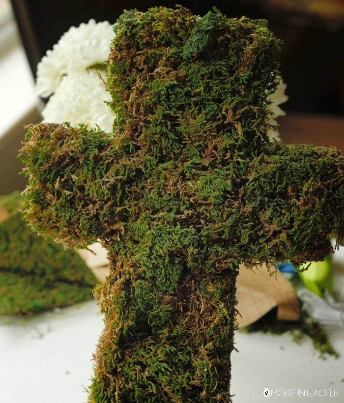 DIY Easter Cross - The Crafting Chicks