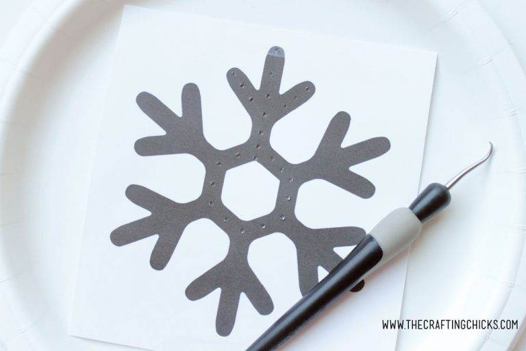 Snowflake Paper Plate Kids' Craft - The Crafting Chicks
