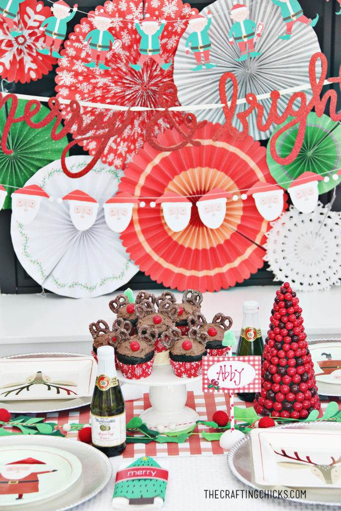 Christmas Party Table for Kids - The Crafting Chicks