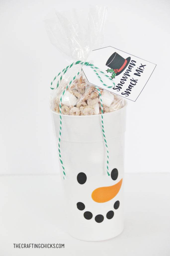 Snowman Snack Mix and Free Gift Tag - The Crafting Chicks