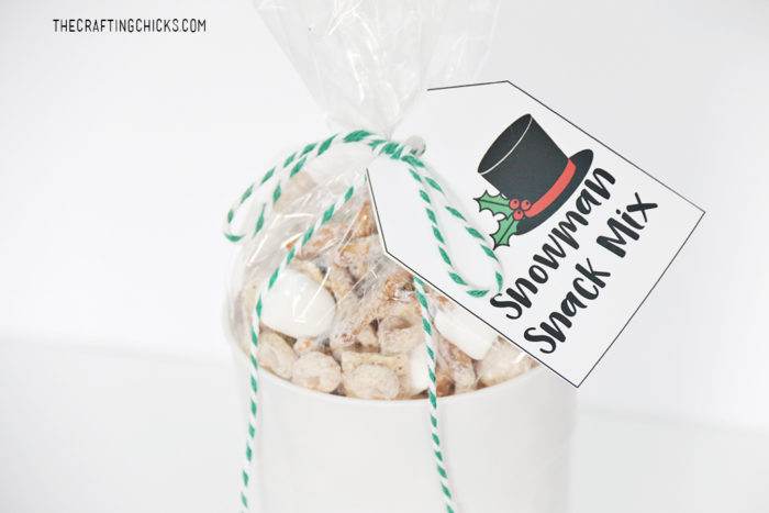 Snowman Snack Mix and Free Gift Tag - The Crafting Chicks