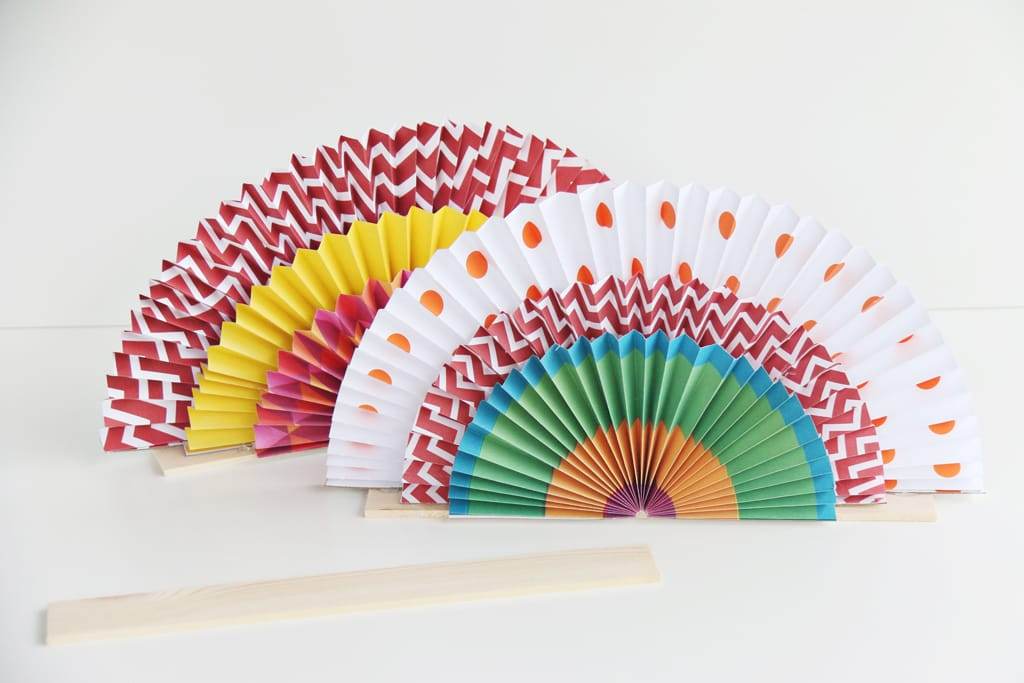 Paper Fan Turkey Craft - The Crafting Chicks