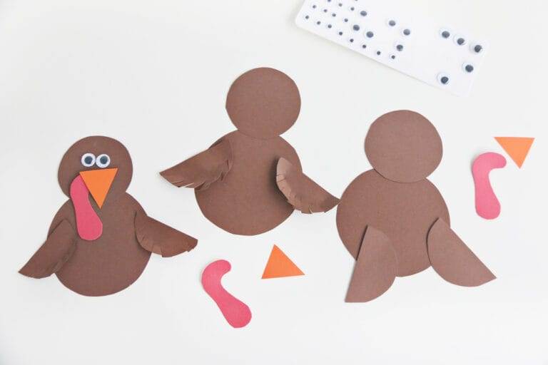 Paper Fan Turkey Craft - The Crafting Chicks