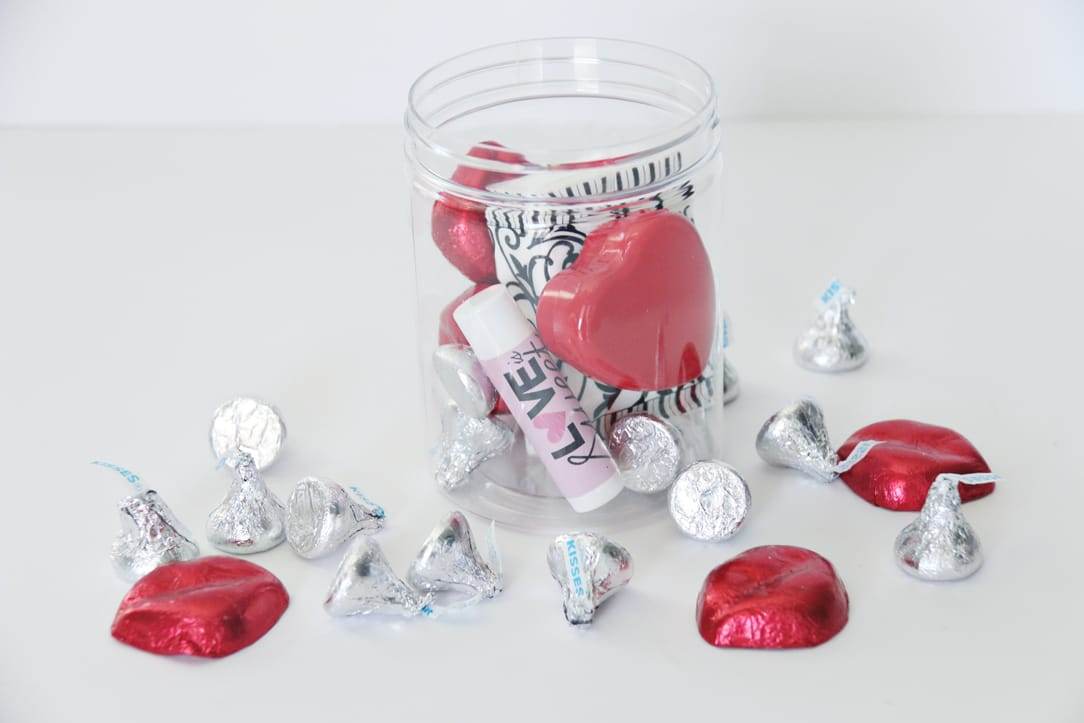 Valentine's Day Kiss Kit - The Crafting Chicks
